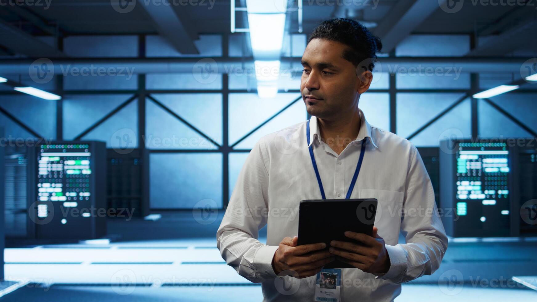 Security Analyst In Data Center Monitoring Security Threats Implementing Cybersecurity Measures