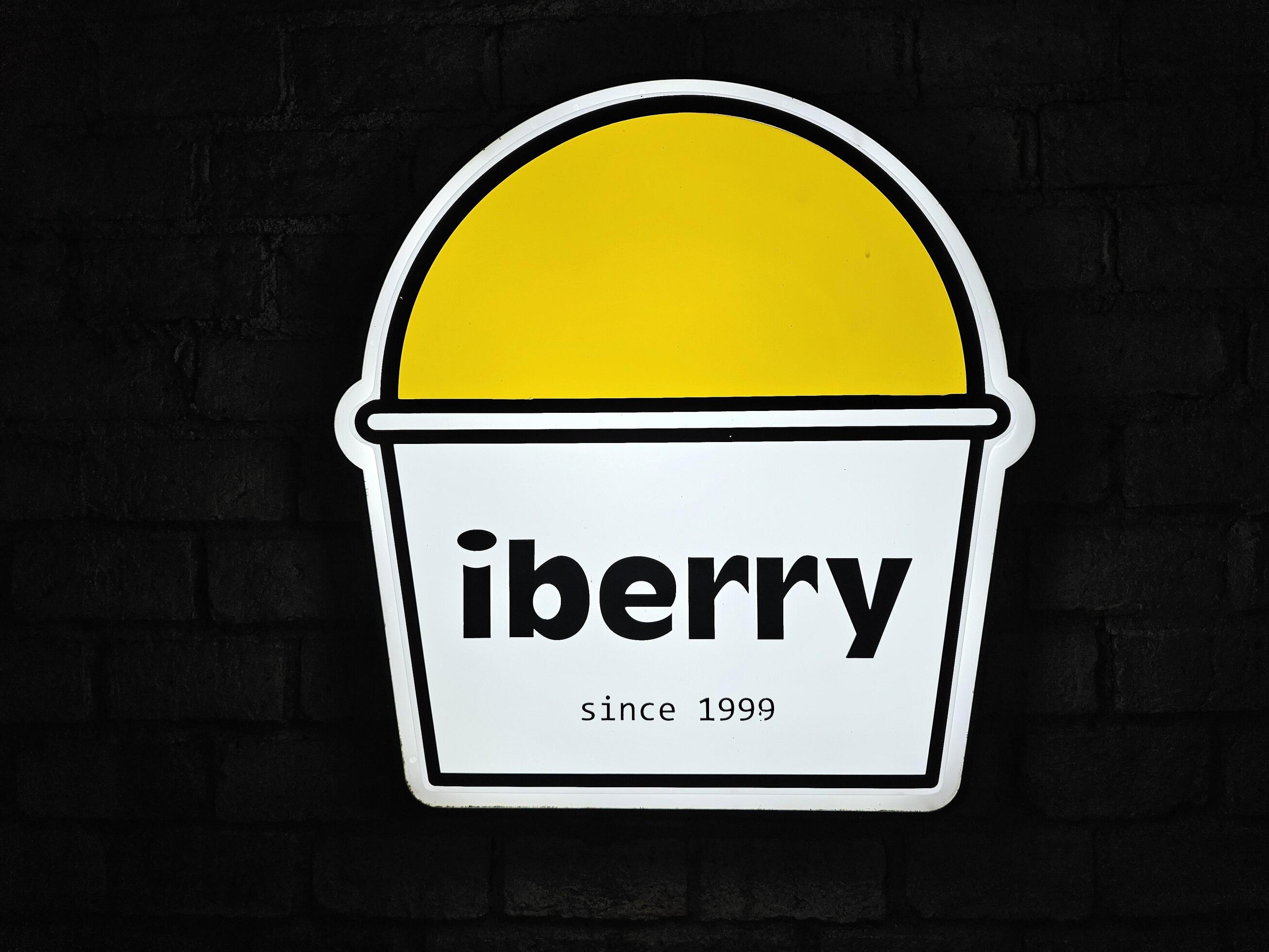 BANGKOK, THAILAND DECEMBER 25, 2023 iberry sign. It is a famous homemade ice cream in Thailand ...