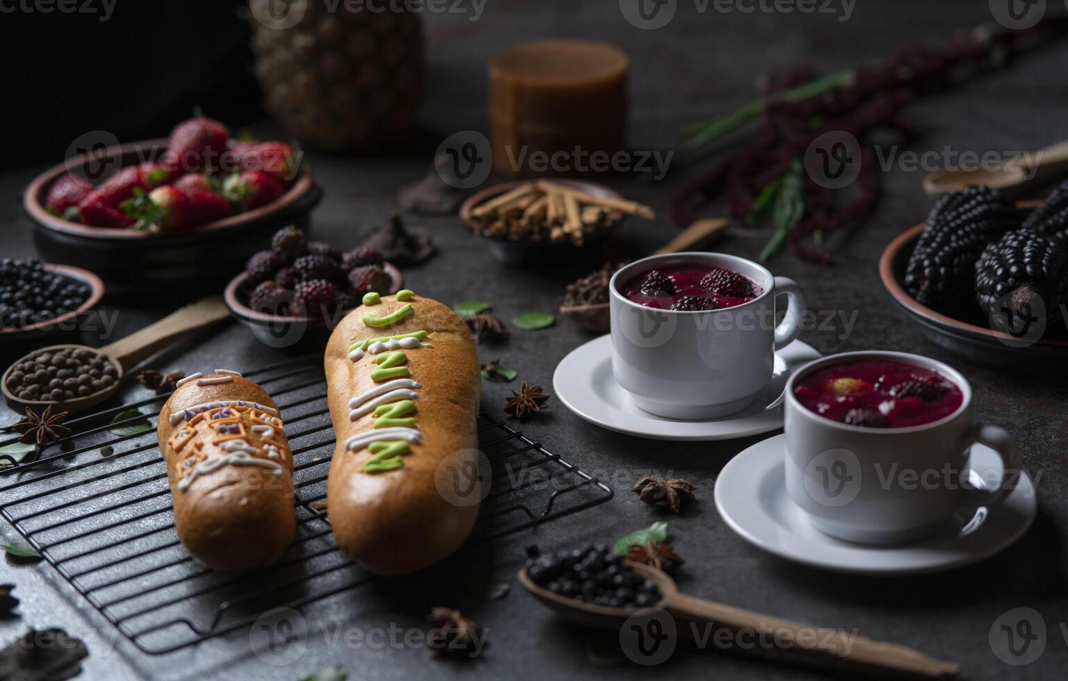 Guaguas Delaware Pan Con Tazas De Colada Morada Tradicional Ecuatoriano Comida Para El Día De