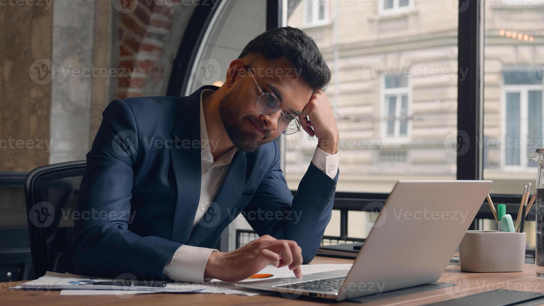 Frustrated At Computer Stock Photos, Images and Backgrounds for Free ...