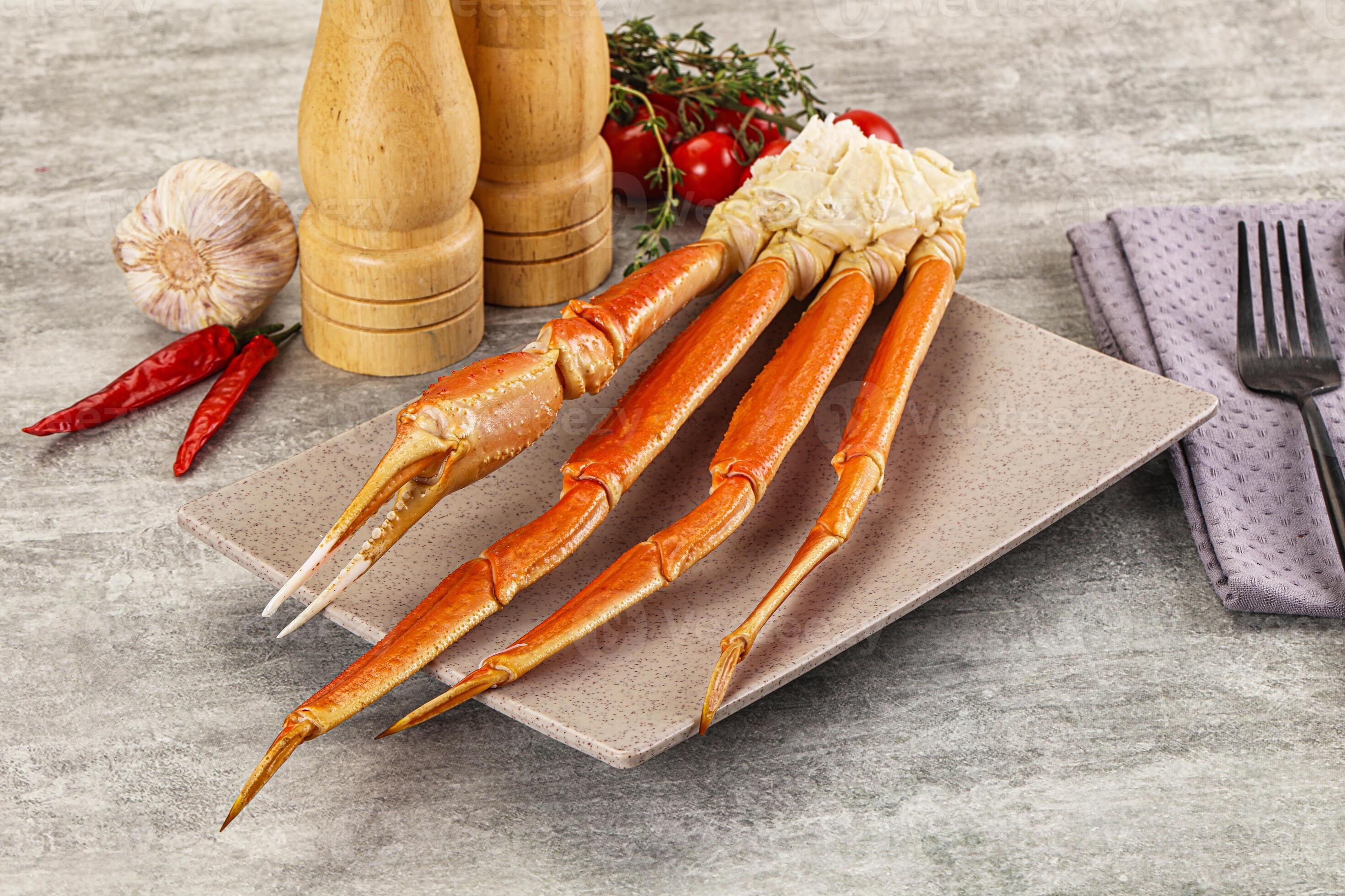Delicous luxury crab claw legs 54174515 Stock Photo at Vecteezy