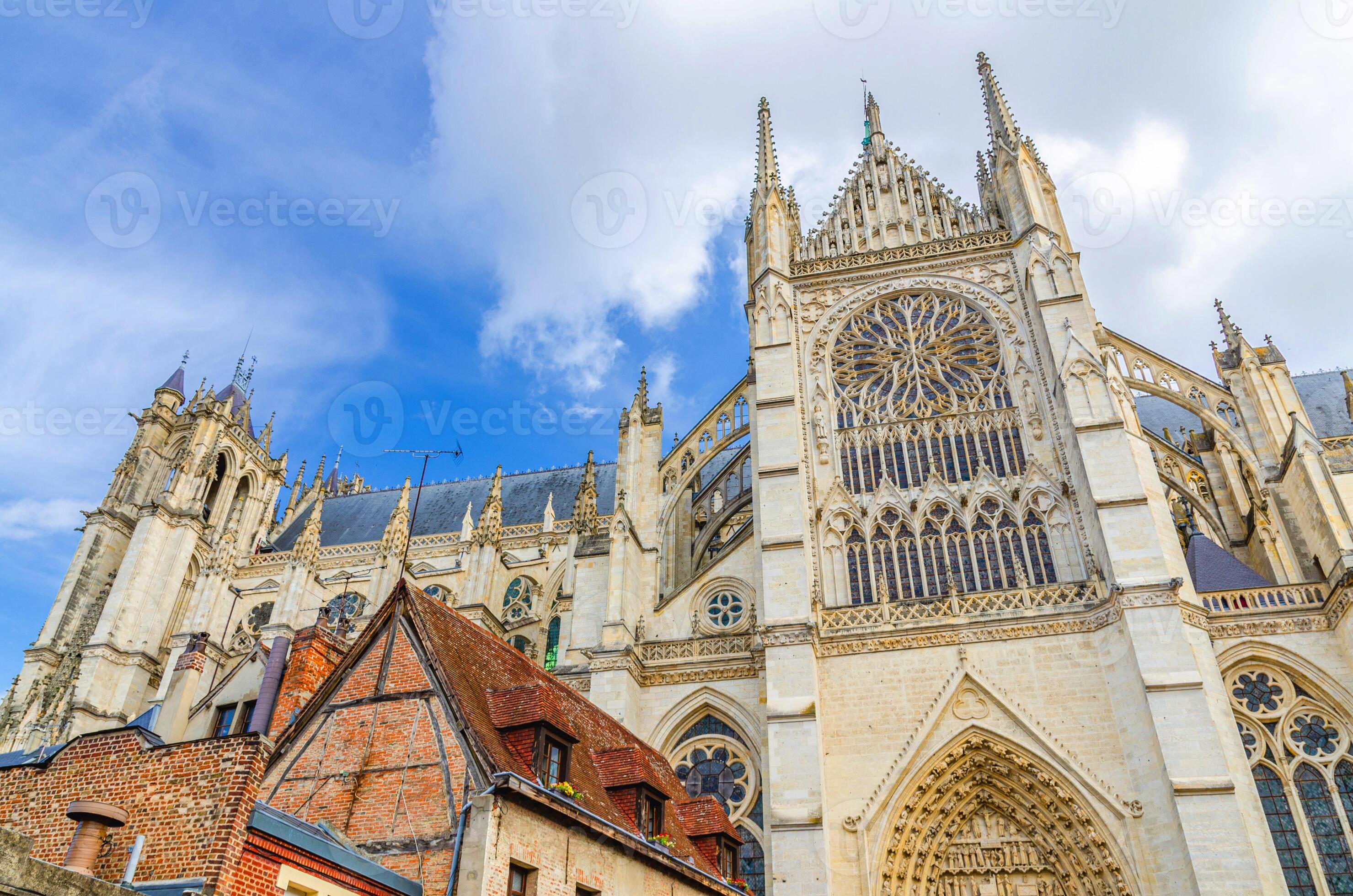 amiens catedral basílica de nuestra dama Notre Dame alto gótico arquitectura estilo edificio en ...