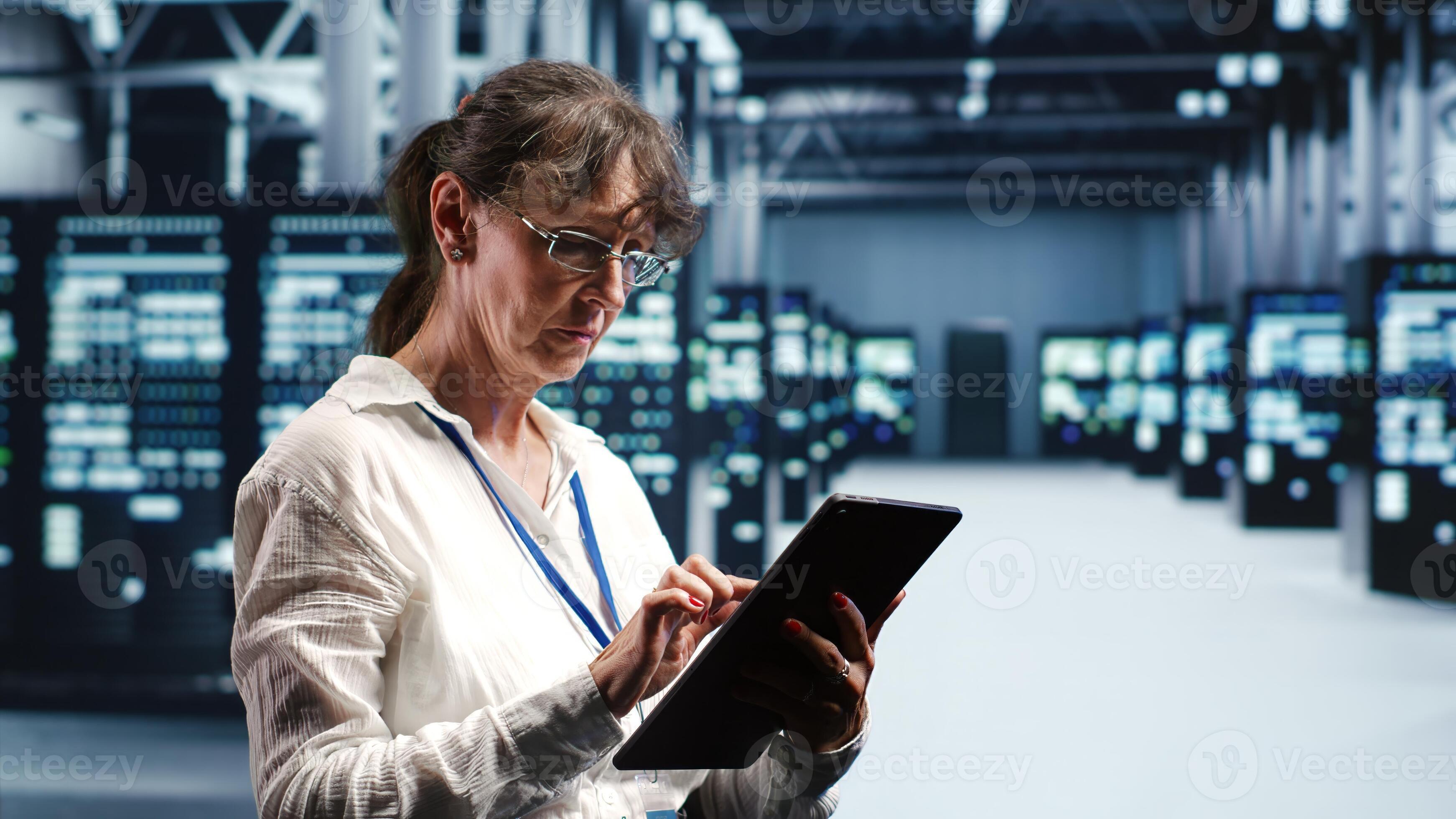 Senescent Admin Working In Data Center Housing Gpu Dedicated Server