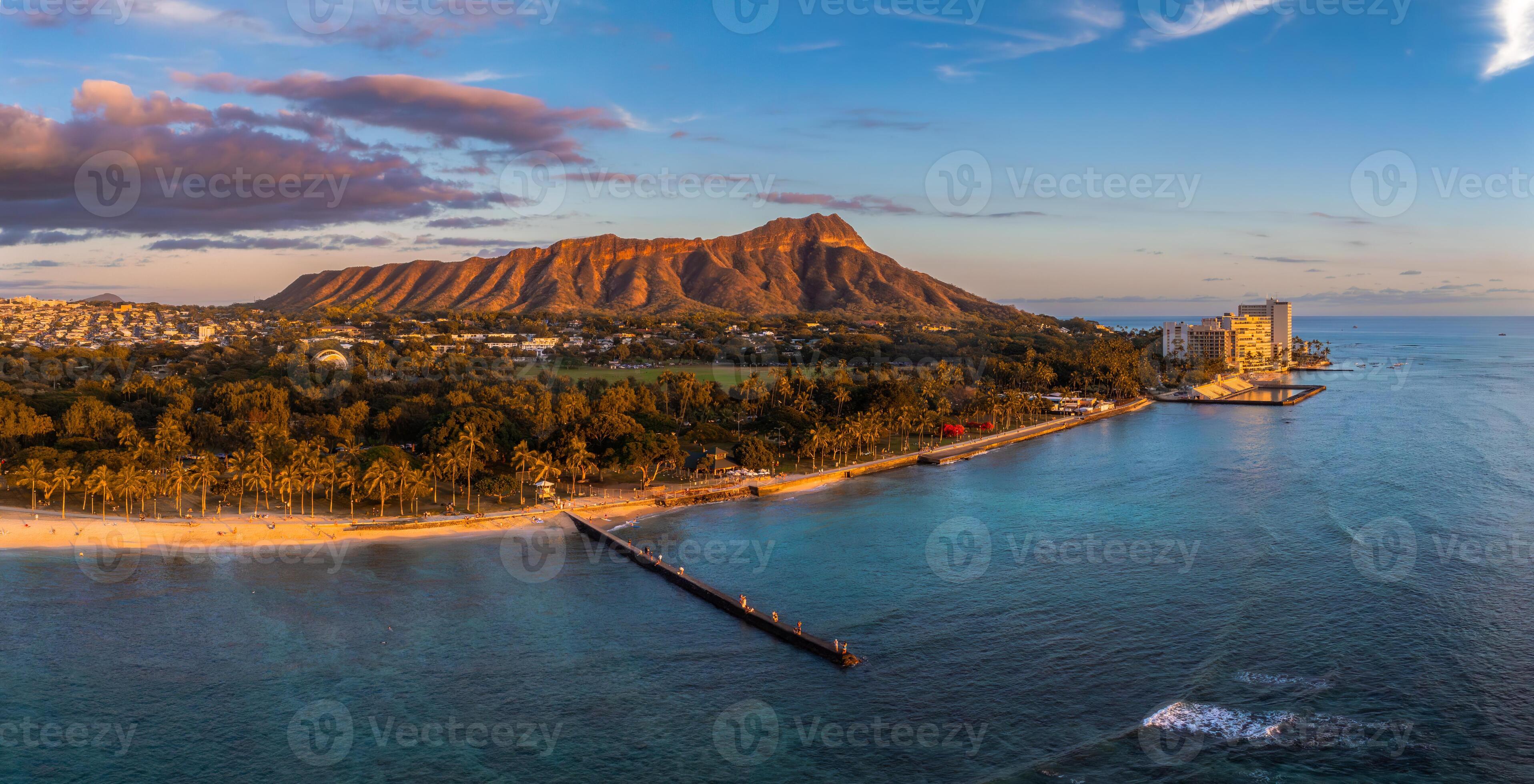 Aerial view of Waikiki Beach in Honolulu, Oahu, Hawaii, with Diamond ...