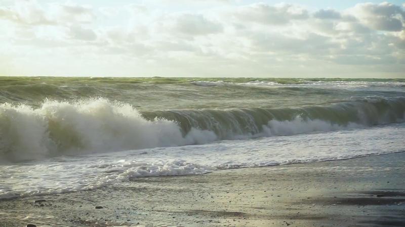 Beautiful Big Waves Splashing On The Shore 1804366 Stock Video at Vecteezy