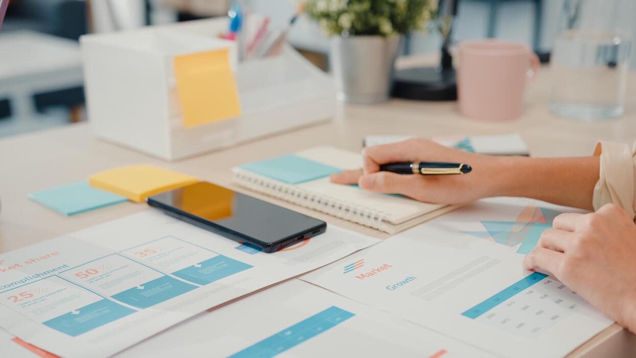 Black Screen Stock Photos, Images and Backgrounds for Free Download