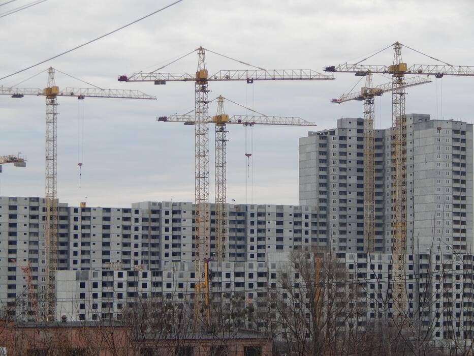 Building Construction Stock Photos, Images and Backgrounds for Free ...