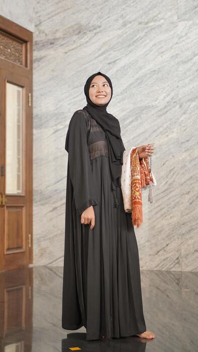 Husband And Wife Muslim Stock Photos, Images and Backgrounds for Free ...