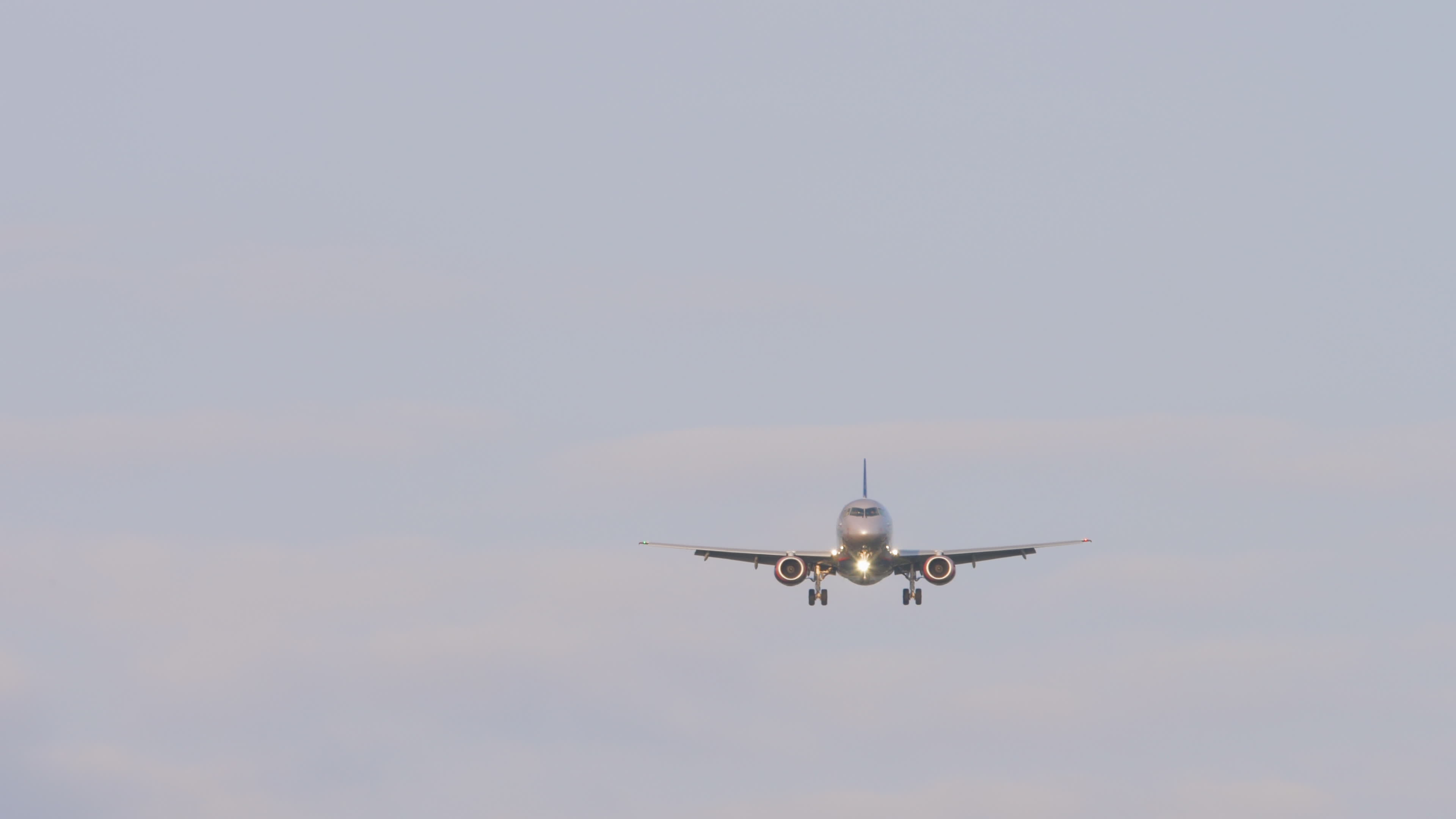 Airplane approaching to land at dawn 7072671 Stock Video at Vecteezy Airplane approaching to land at dawn 7072671 Stock Video at Vecteezy