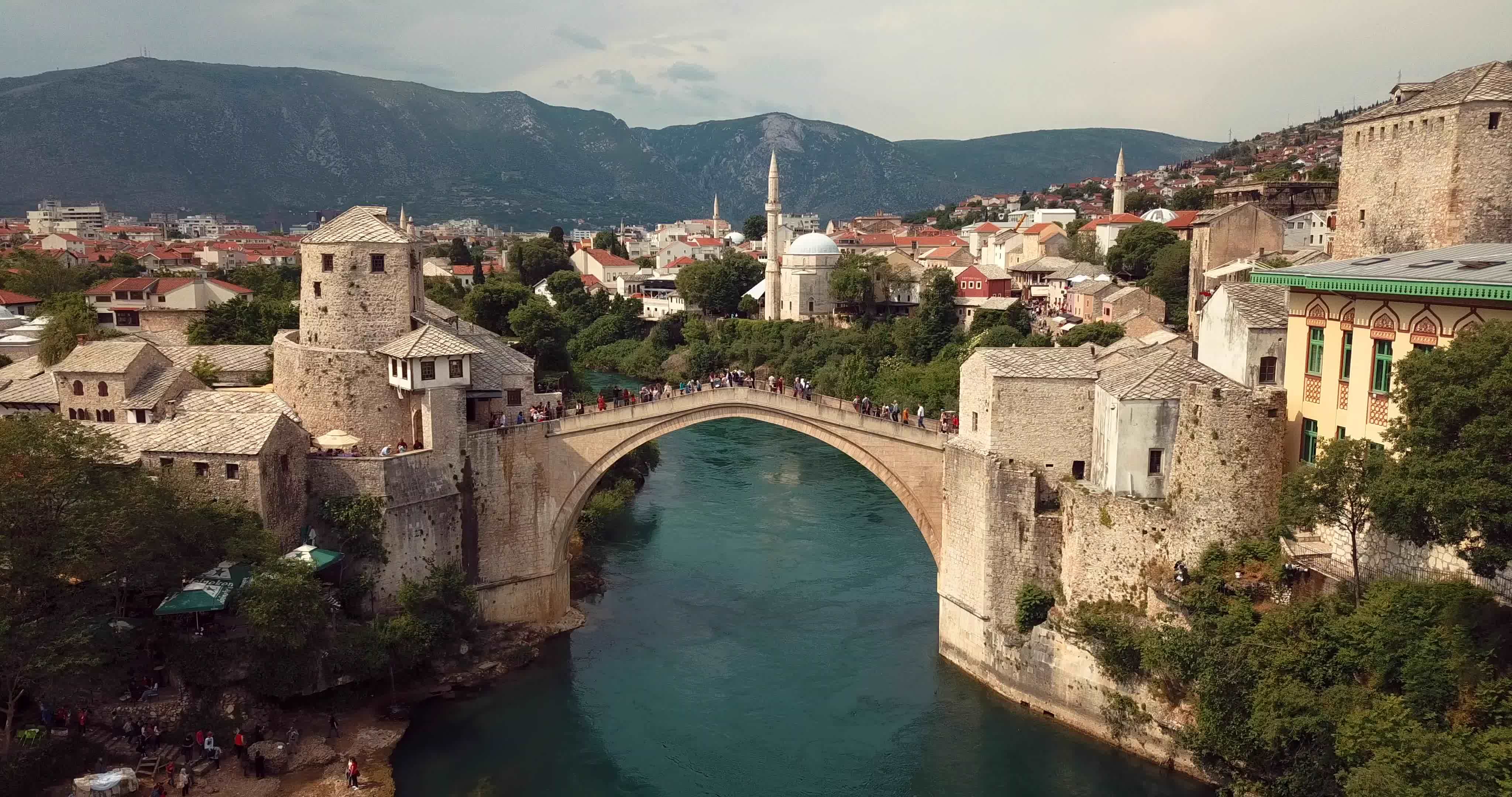 Aerial View to the Old Bridge, Stari Most in Mostar via the river Neretva, Bosnia and ...