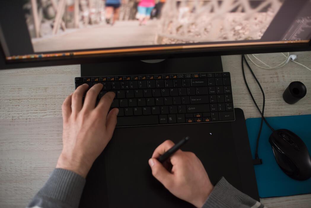 Writing On Computer Stock Photos, Images and Backgrounds for Free Download