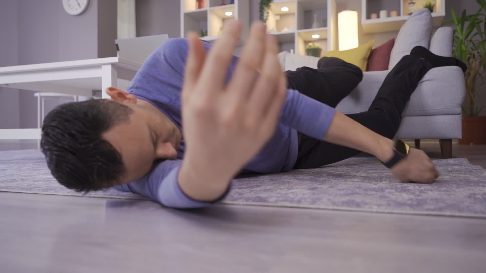 Man fainting in slow motion. Man at home faints on the ground in slow motion. 14210087 Stock ...