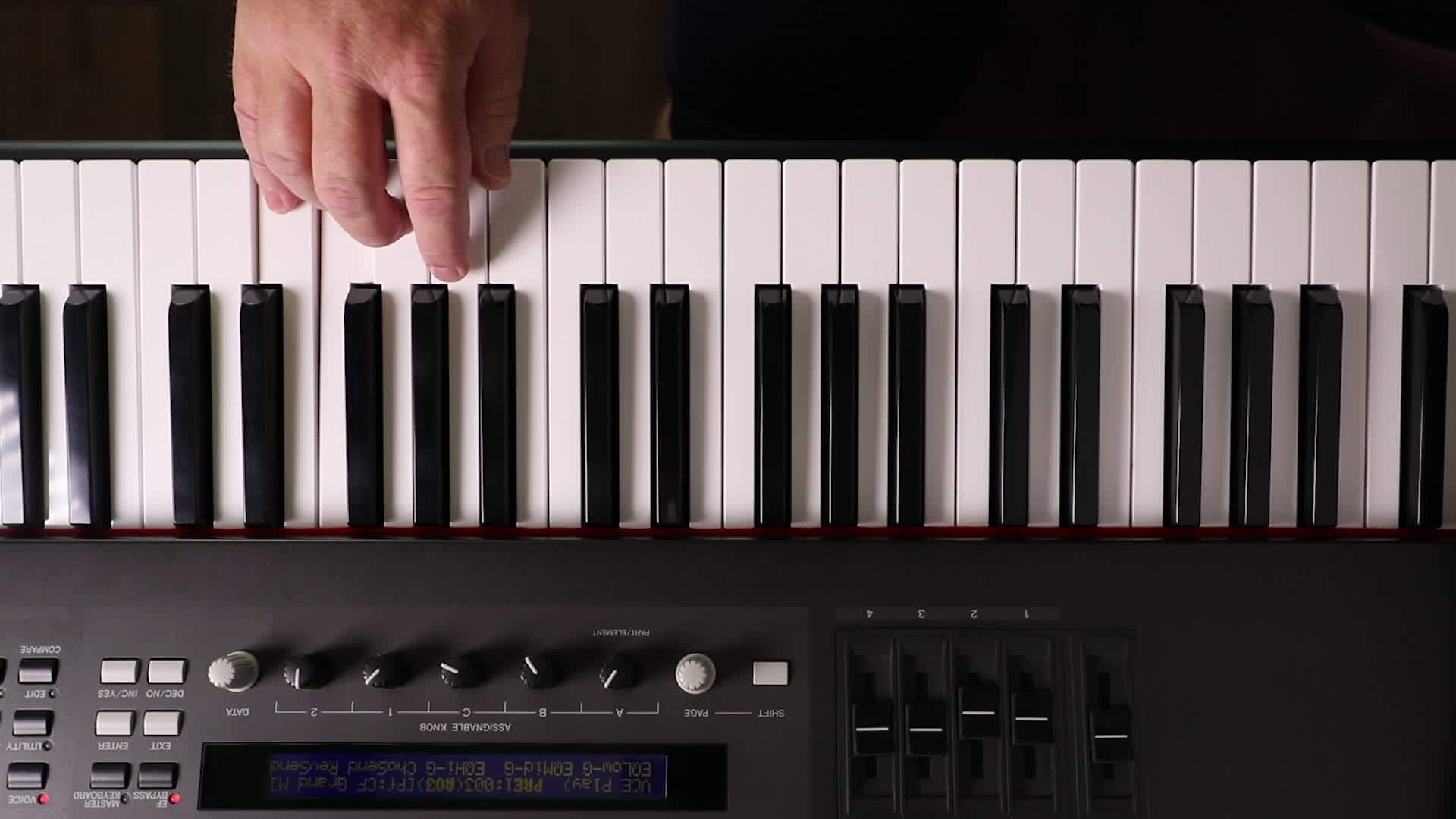Male Hands Practicing on the Electronic Piano Keyboard. 16972665 Stock ...