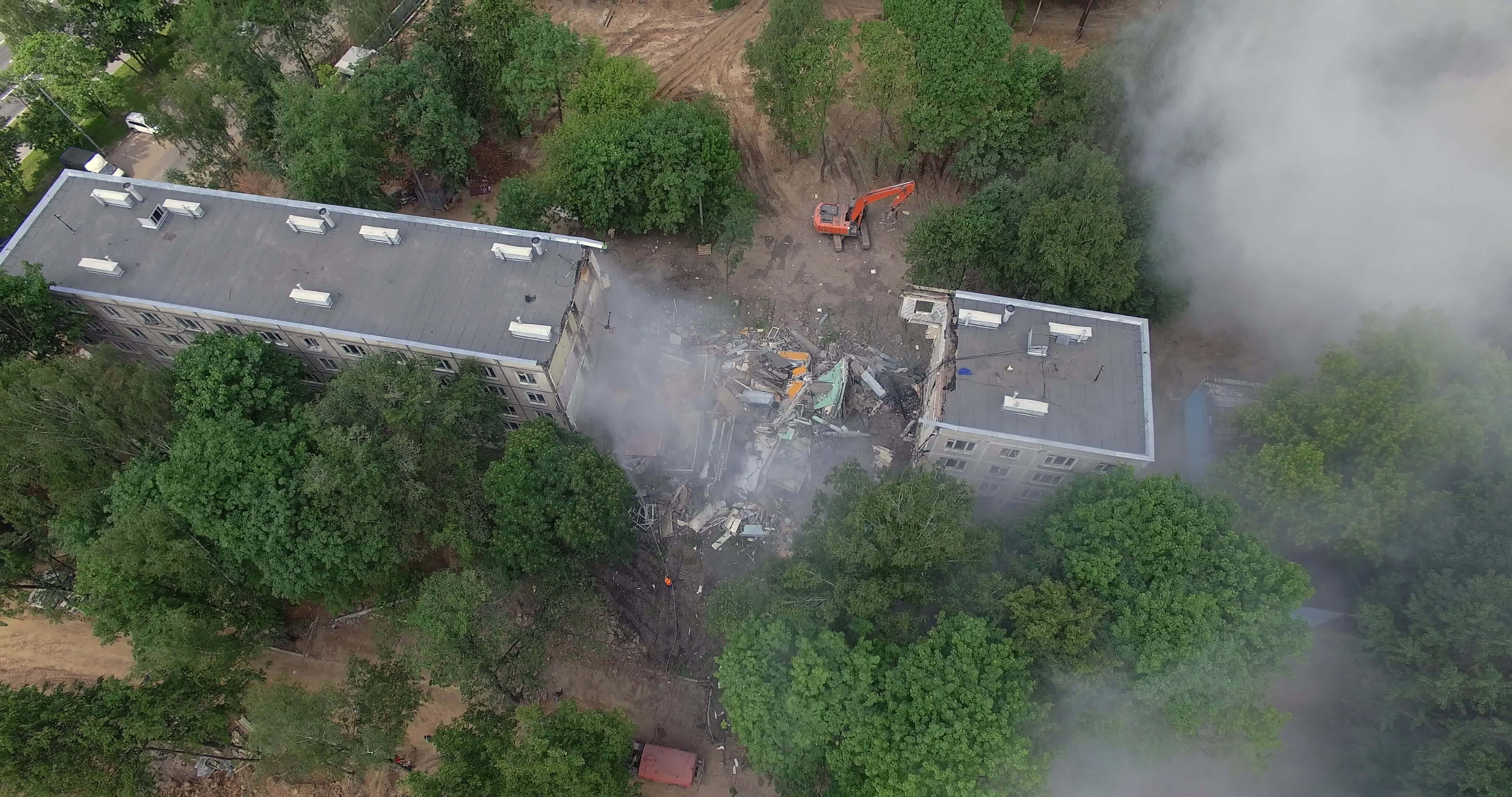 A partly demolished residental building 28042988 Stock Video at Vecteezy A partly demolished residental building 28042988 Stock Video at Vecteezy