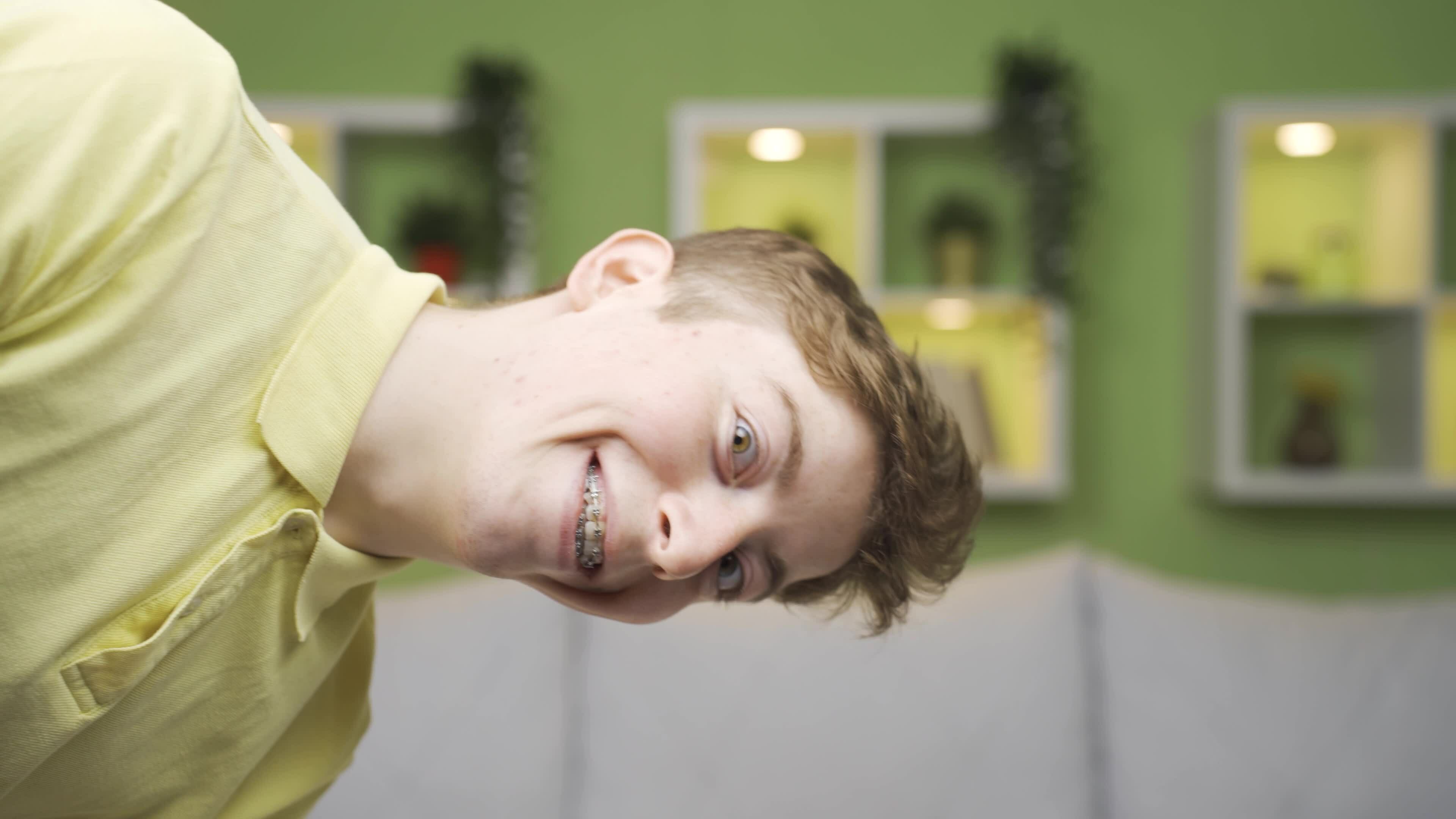Close-up portrait of cheerful young man looking at camera. 33032895 ...