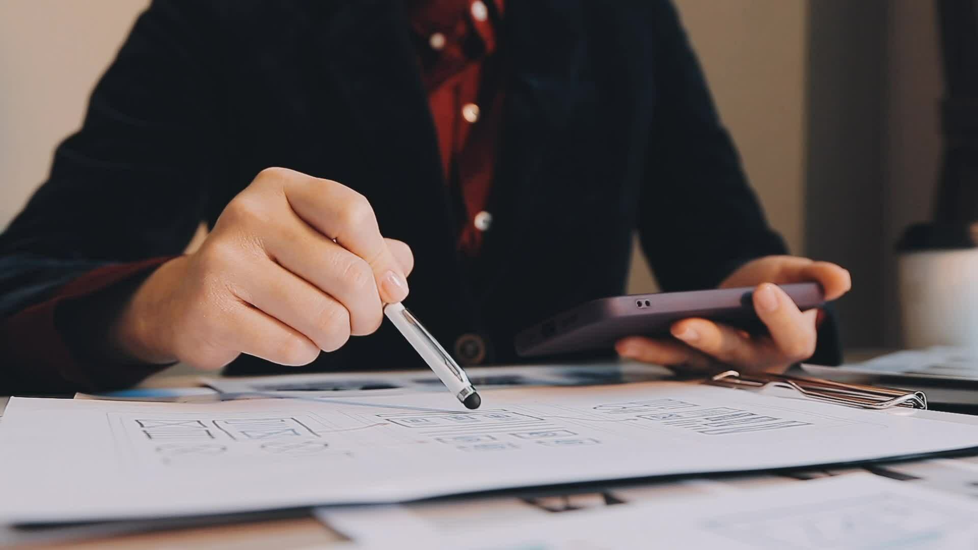 Programmierer und Entwickler Codierung Software Anwendung. 35887789 ...