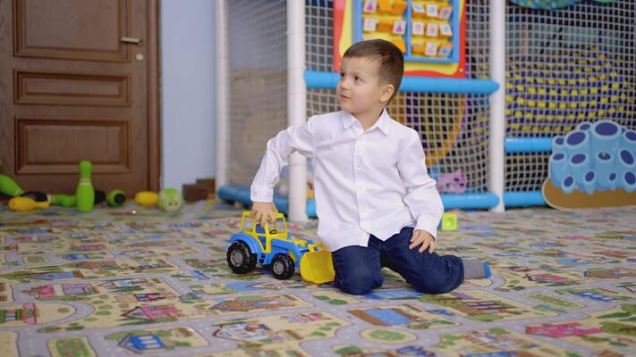 Videos of kids playing with toys store