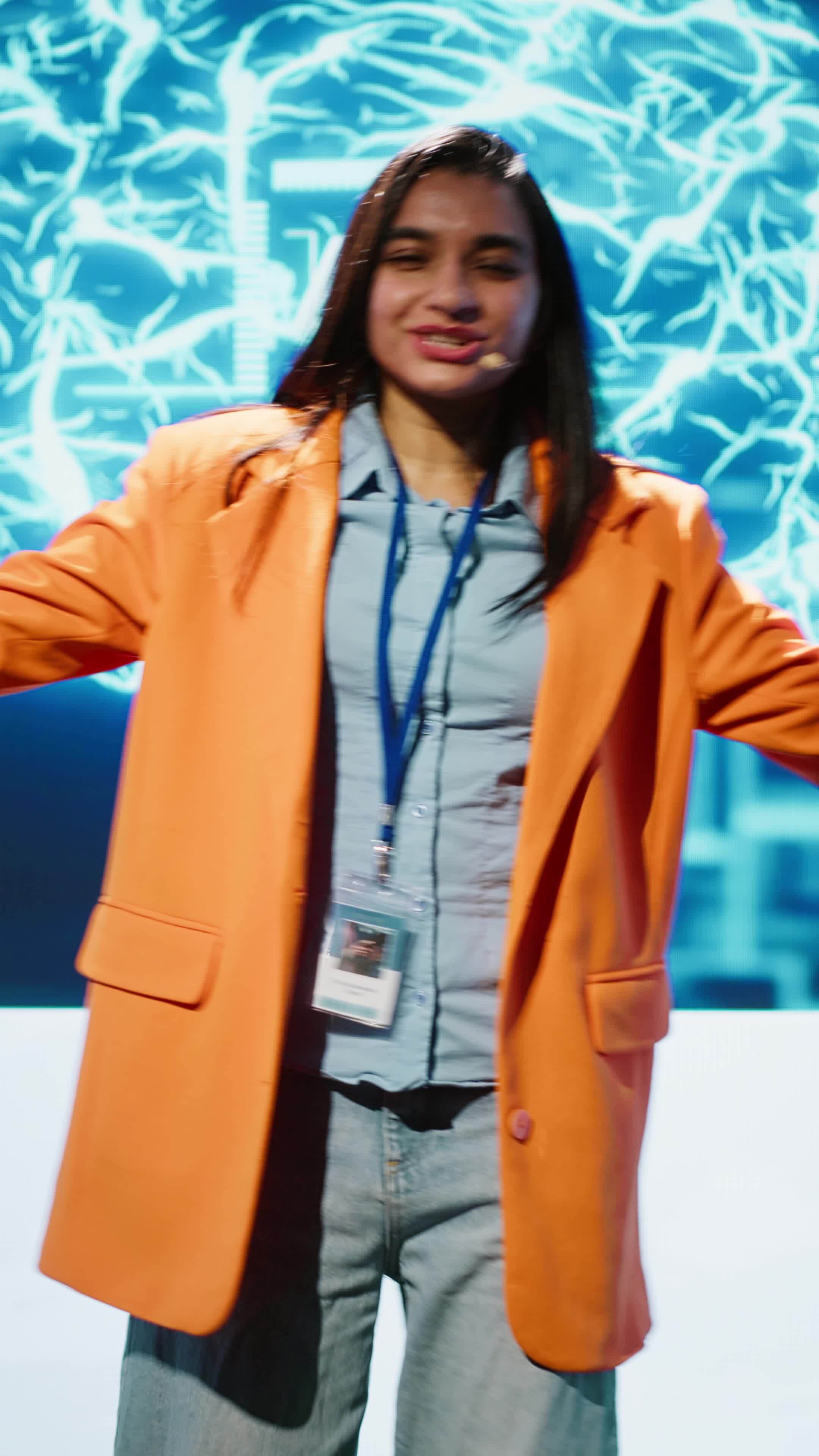 Vertical Lively speaker talks at AI event gathering tech startups managers, investors and ...