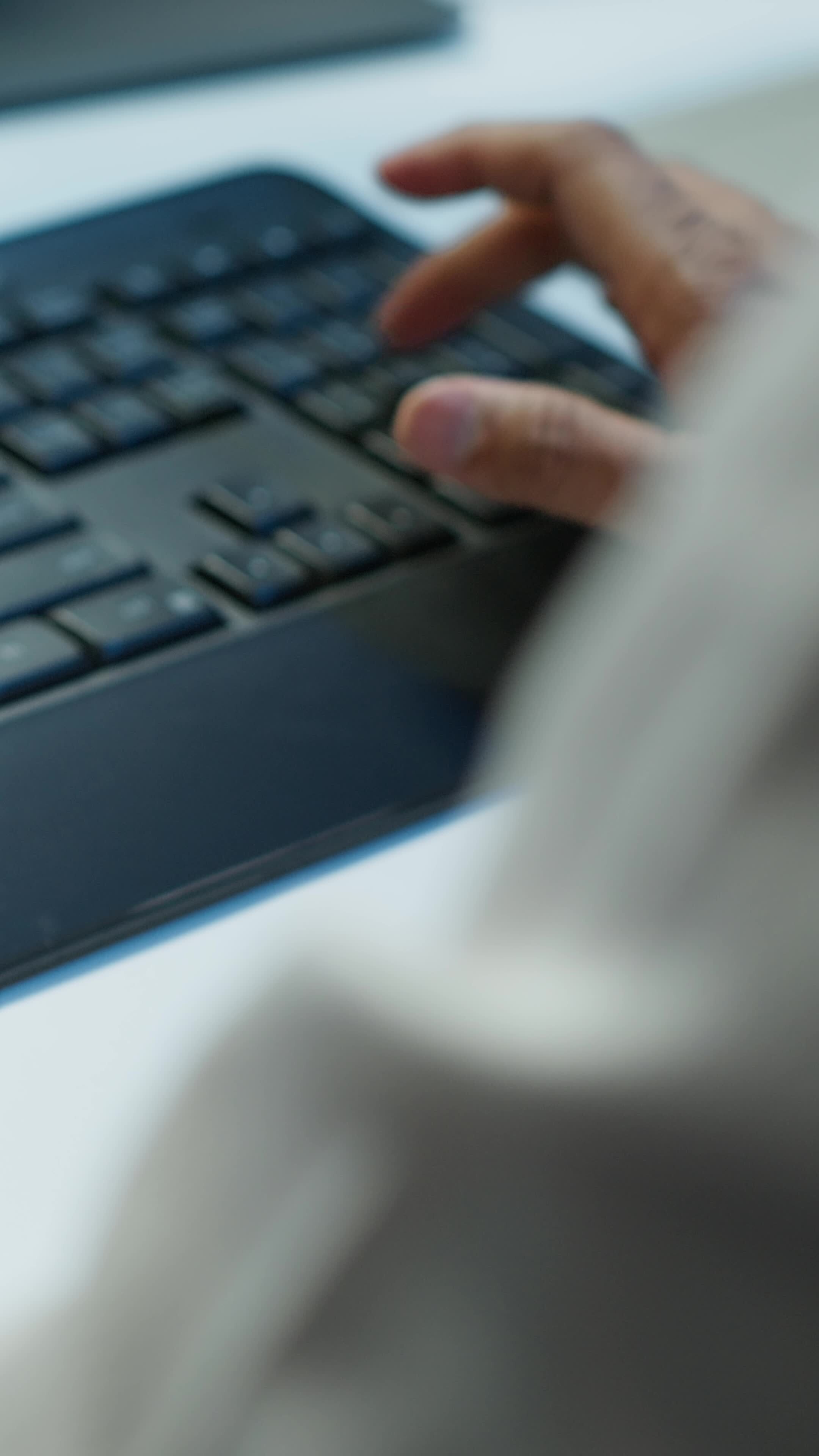 Vertical Admin In Data Center Designing Implementing And Managing Gear