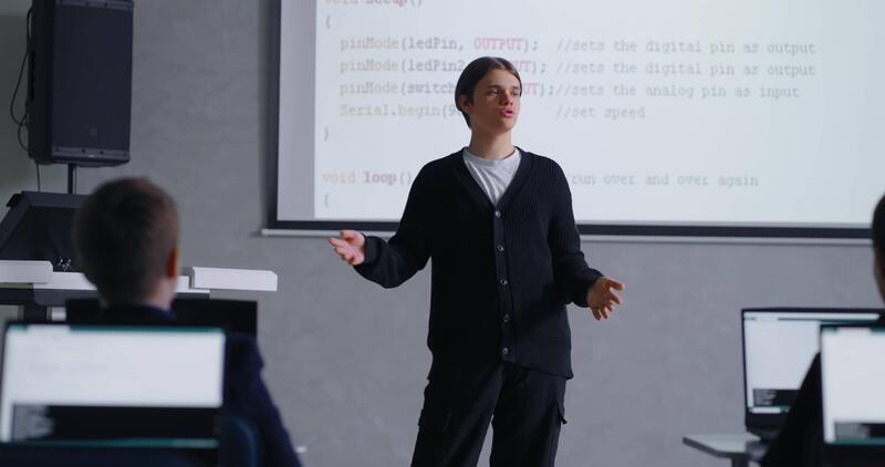 Presentation Of Innovative Project Of Computer Science Or Programming ...