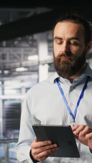 Vertical Computer Scientists In Data Center Monitoring Neural Network Llm Visualization