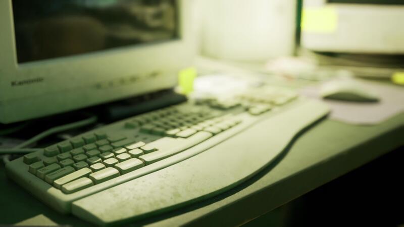 CGI Old computer setup with keyboard and mouse on a work desk 67305626 ...